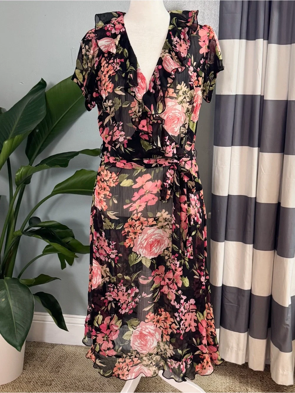 MSK | Dresses | Msk Black Pink Floral Print Chiffon Wrap Midi Dress ...